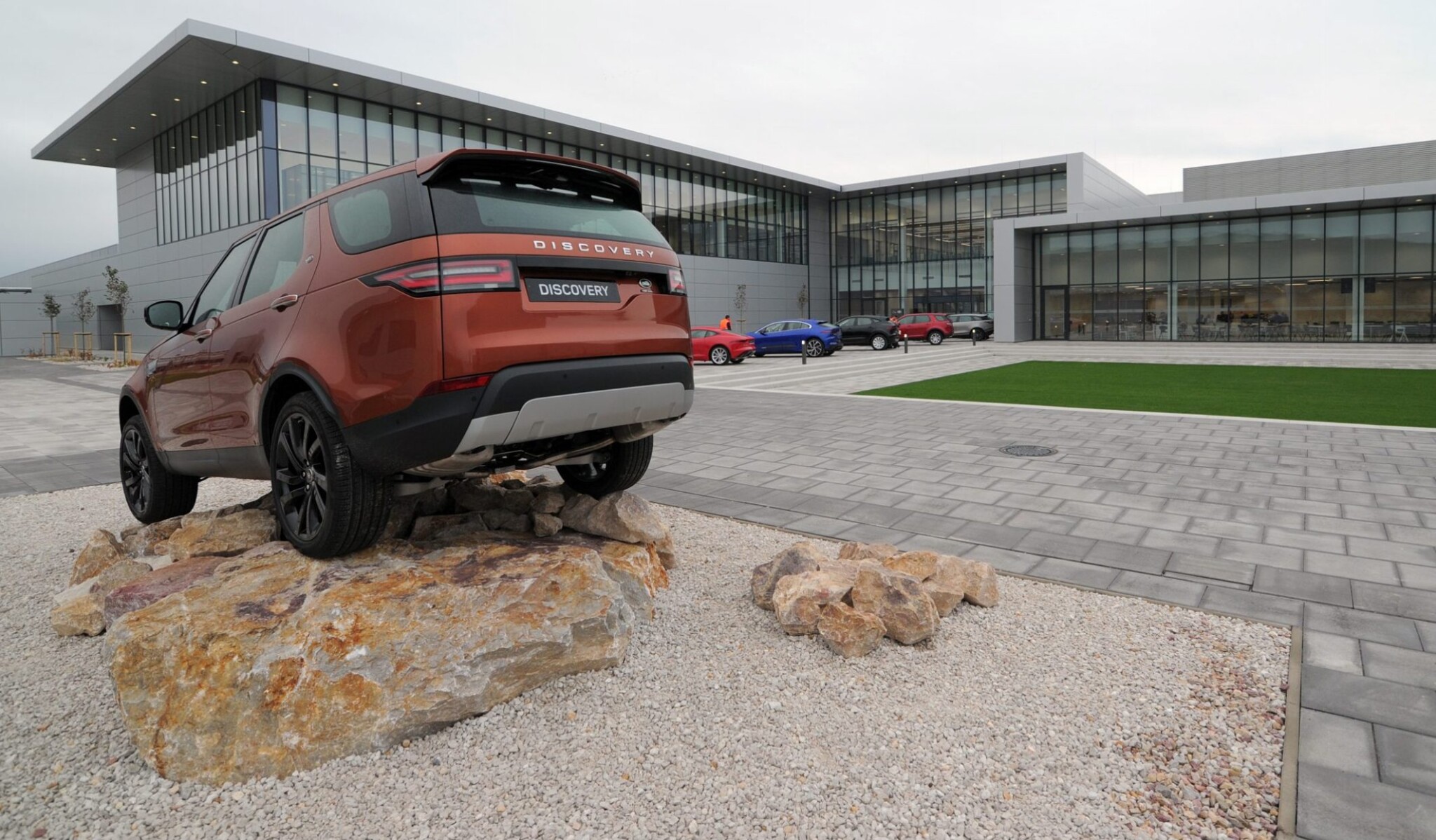 Jaguar Land Rover rozširuje výrobu. V Nitre začne vyrábať elektromobily ...