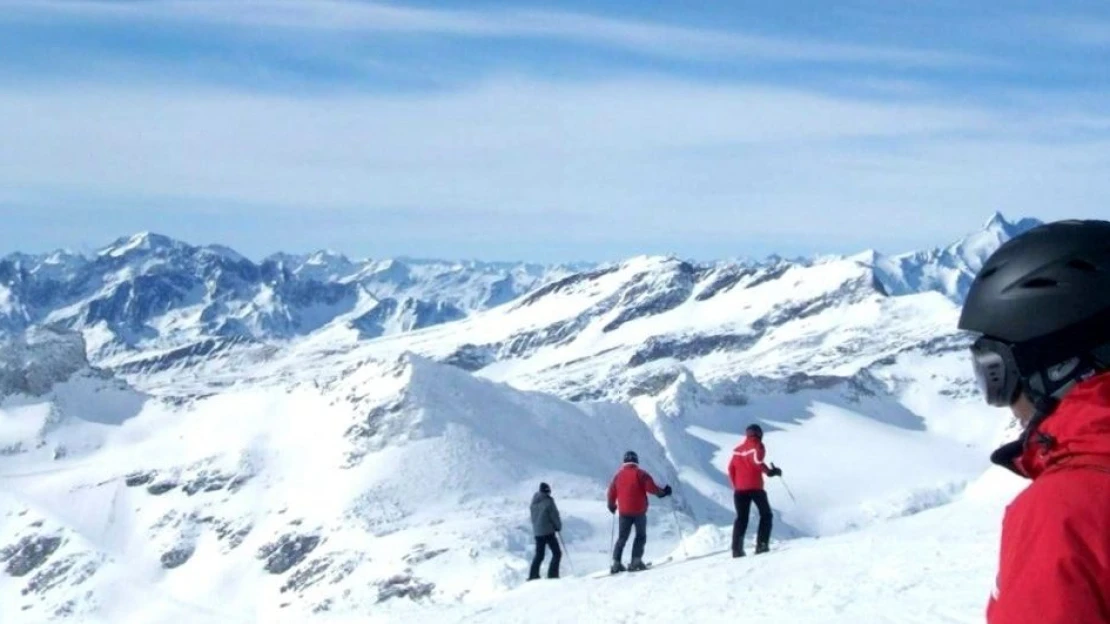 Igor Rattaj uspel v Alpách. Jeho skupina TMR kúpila dva lyžiarske ...