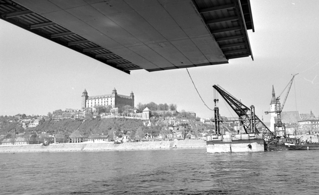 Pamiatkari sa báli, či preň nepadne aj Dóm sv. Martina. Most SNP má 50 ...