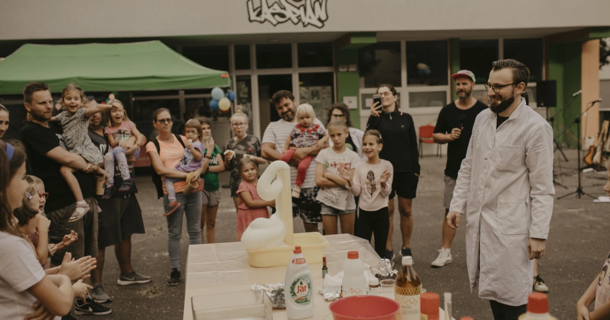 Deti sú podľa neho najvďačnejšie publikum. Bude z mladého učiteľa ...