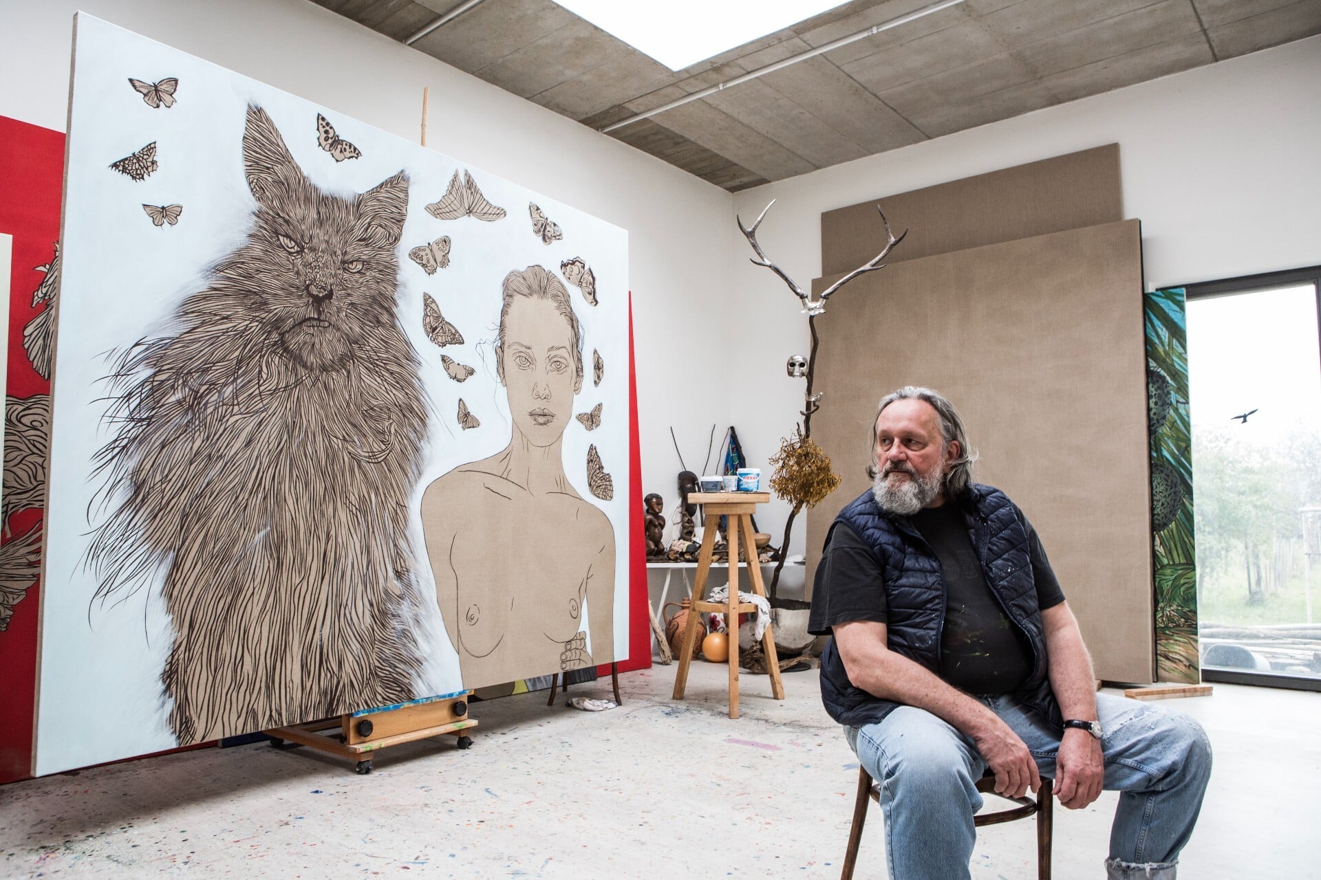 Laco na rebríku: V ateliéri jedného z najpredávanejších súčasných ...