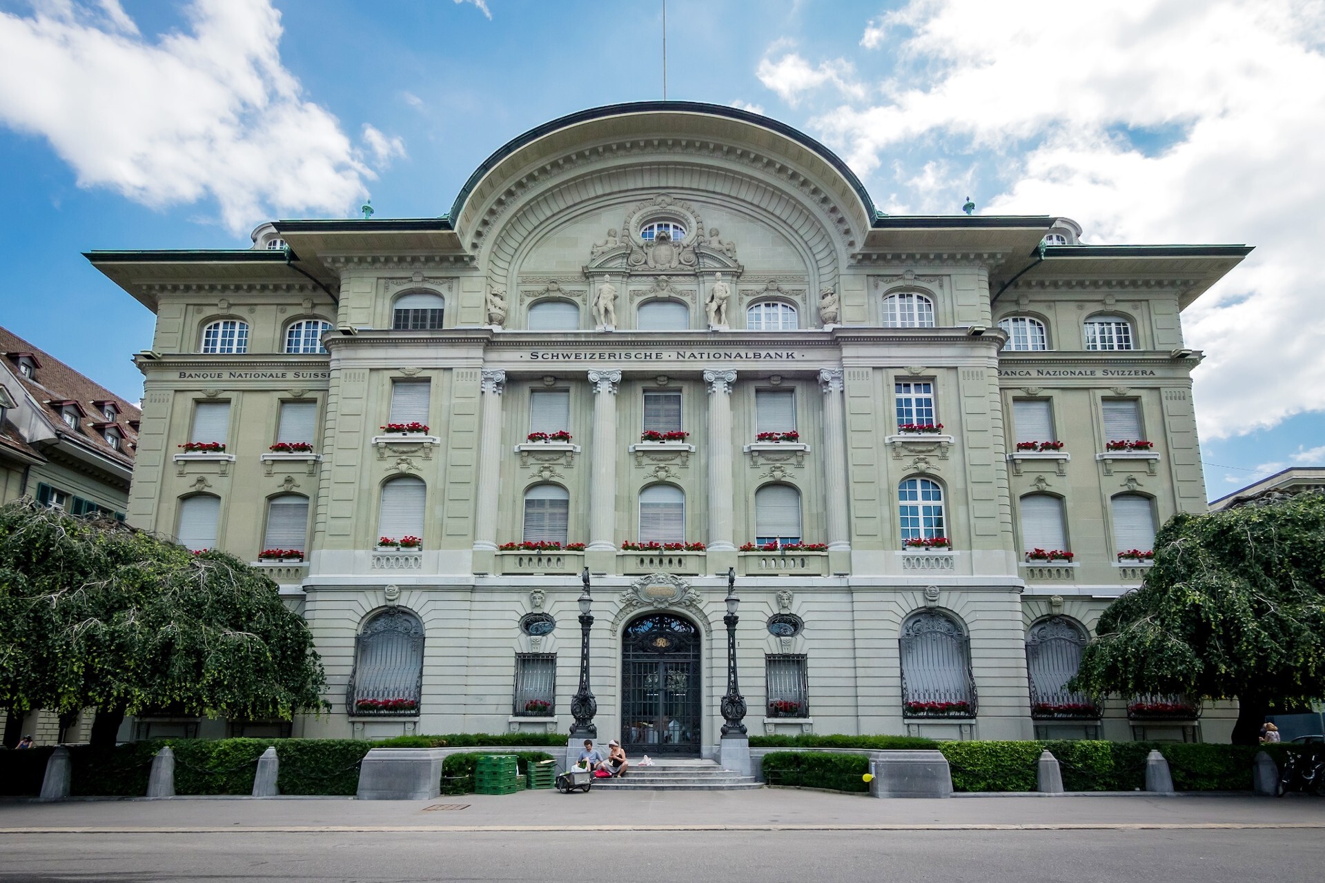 Národná banka Švajčiarska má na konte rekordnú stratu - Forbes