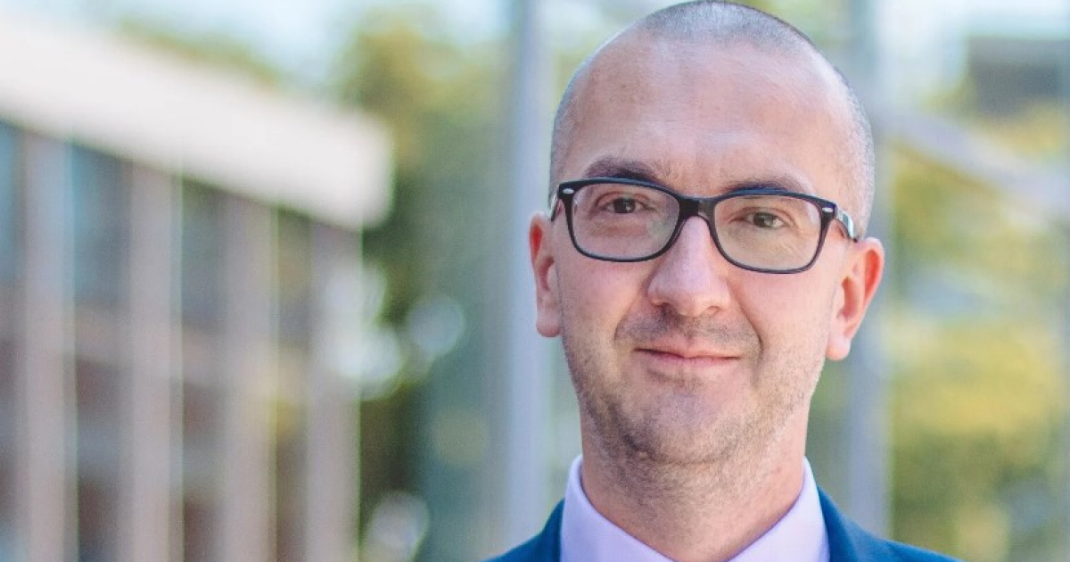 Fakulta VŠE ruší písomné bakalárske práce. Kvôli AI strácajú zmysel ...