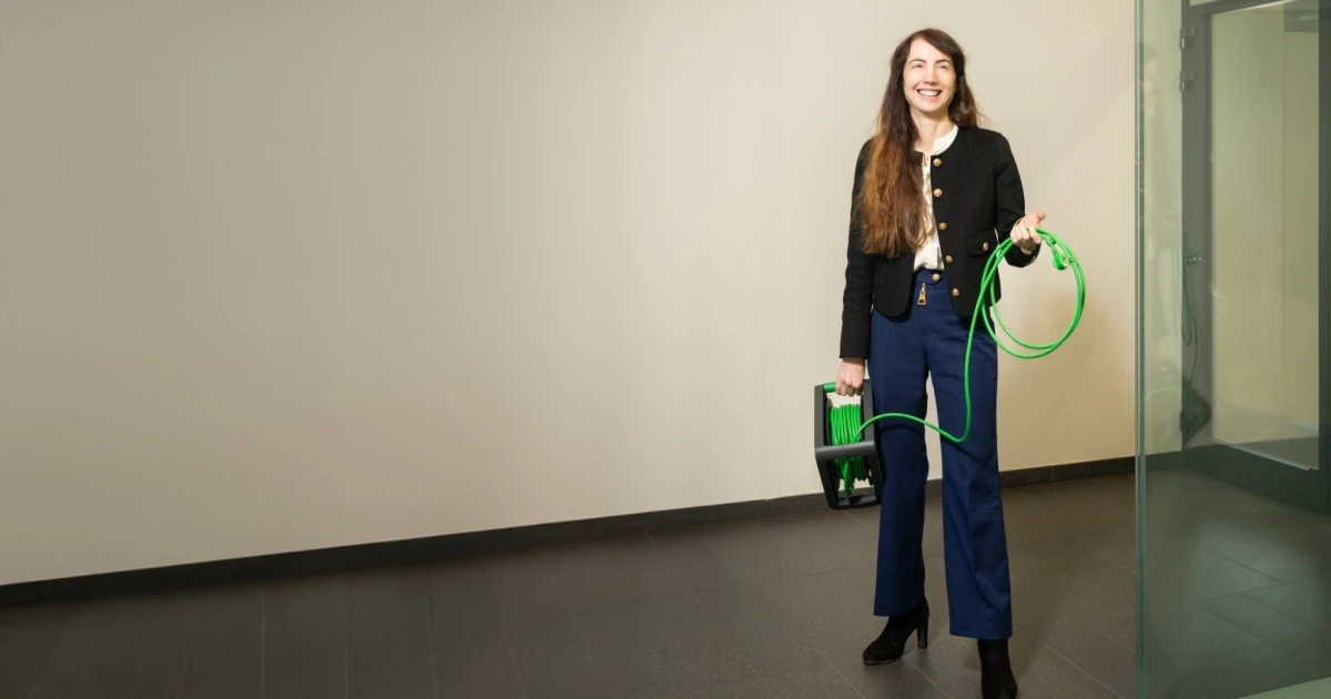 Neverte mýtom o elektromobilite, radí viceprezidentka Schneider ...