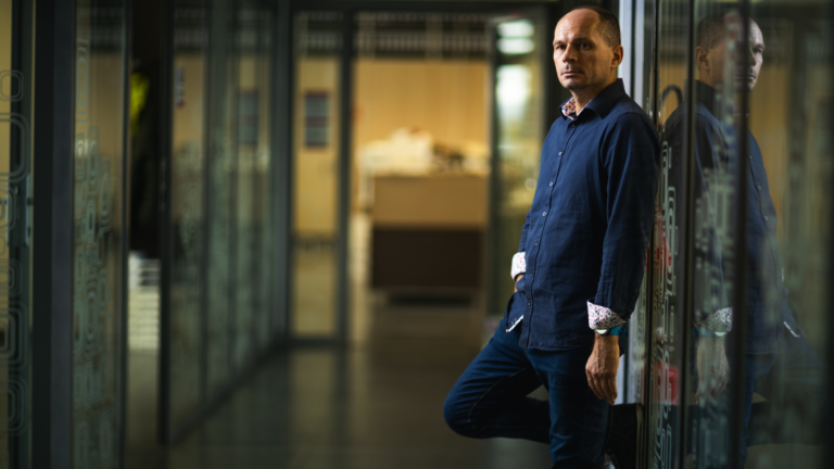 Dalibor Janega stojí za dopravnou firmou Dalitrans