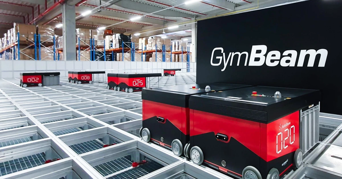 GymBeam zaviedol roboty do skladu, prácu dostanú ďalší ľudia