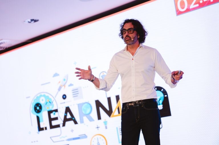 Petr Mára AI expert: Ako umelá inteligencia zmení trh práce